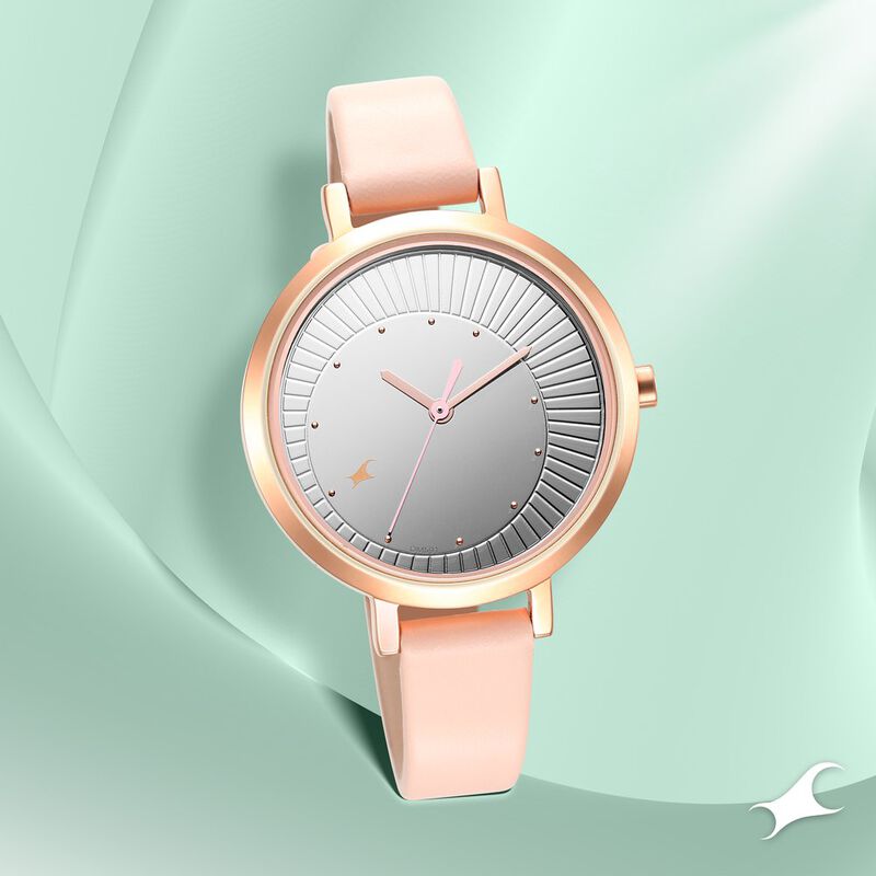 Buy Online Fastrack Style Up Silver Dial Leather Strap Watch for Girls ...