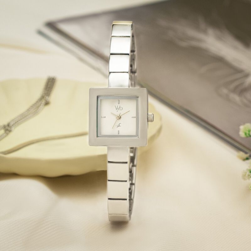 Buy Online Vyb Successor By Fastrack Quartz Analog White Dial Metal ...