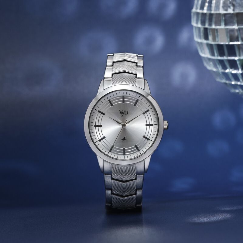 Buy Online Fastrack Vyb Atlas Quartz Analog Silver Dial Silver Metal ...