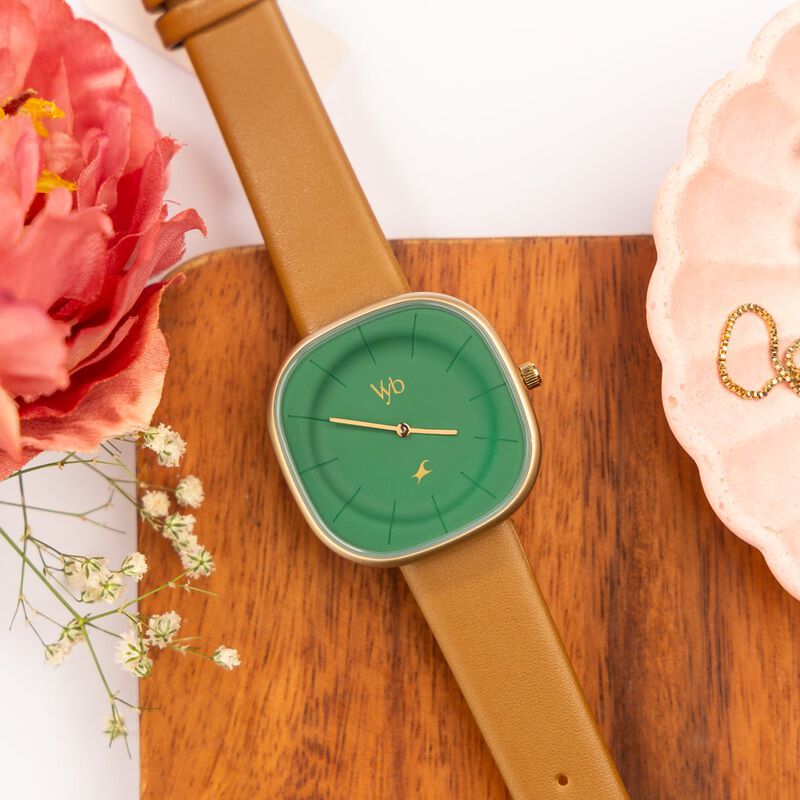 Buy Online Fastrack Vyb Successor Quartz Analog Green Dial Leather ...