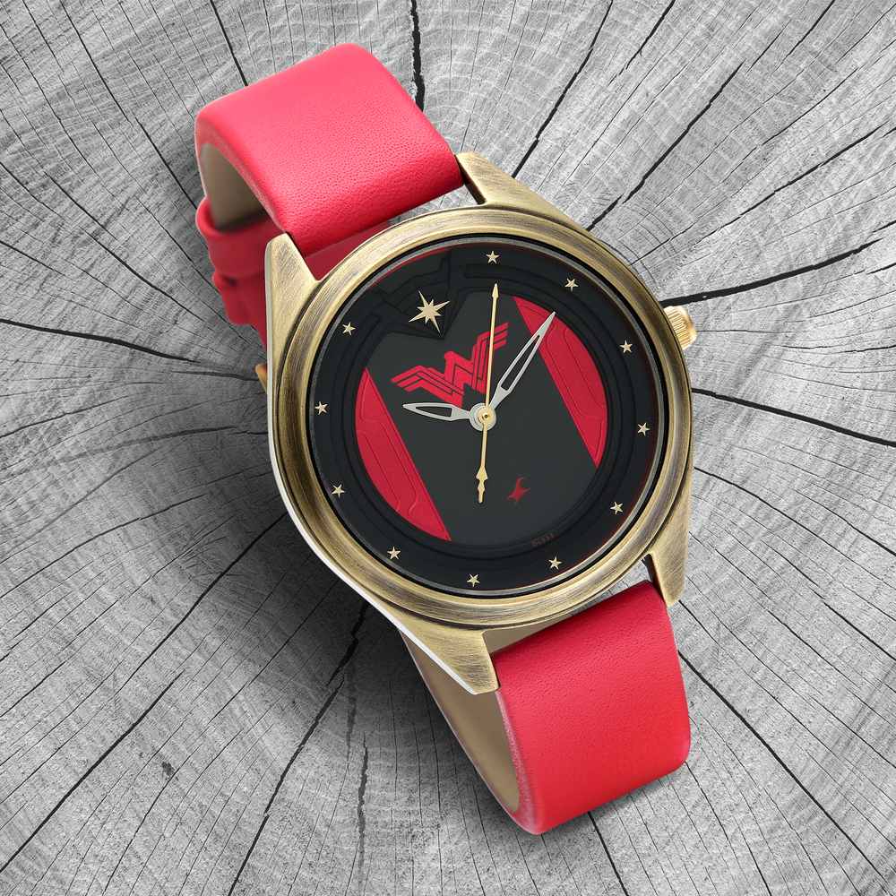 Buy Online Fastrack Wonder Woman Quartz Analog Red Dial Leather Strap ...